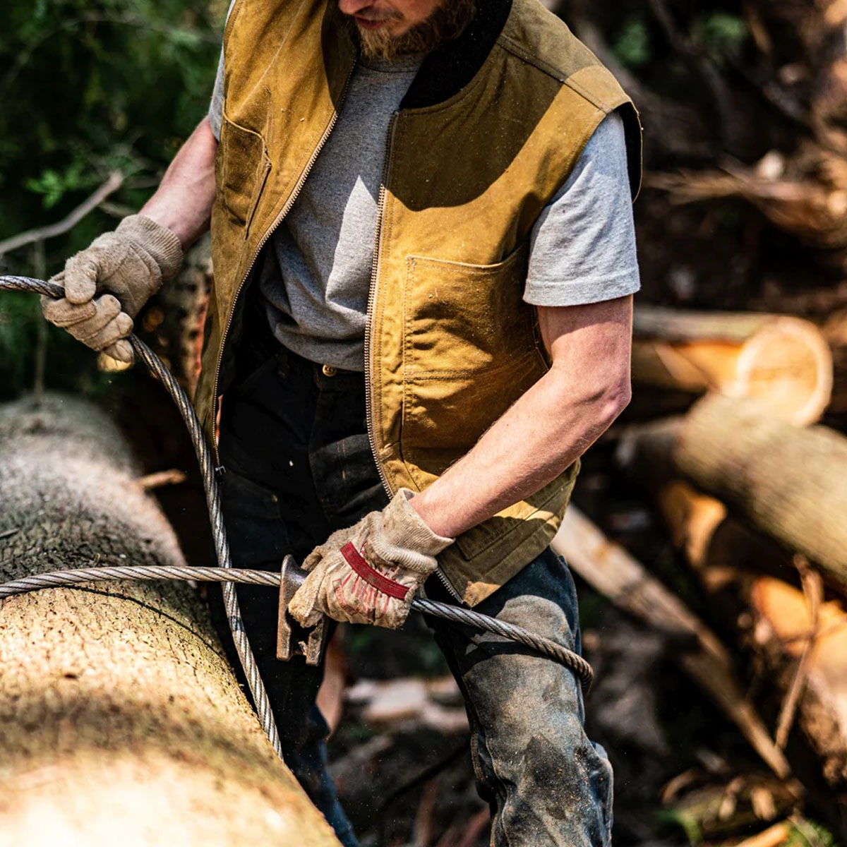 Filson Tin Cloth Insulated Work Vest Dark Tan, ideale Arbeitsweste